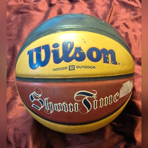 Wilson | Games | Vintage Vtg Wilson Basketball Off White Red Blue Show ...